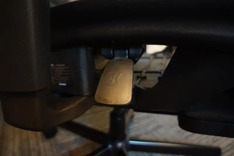 【COFO Chair Proレビュー】腰痛持ちにもオススメするコフォのエントリーオフィスチェア - フェネッコラボ